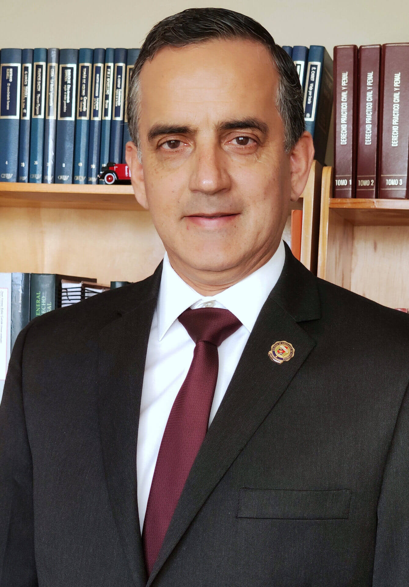 Jorge Luis Mazón San Martín | Universidad San Francisco de Quito